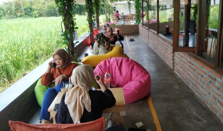 Paddi Cafe & Bistro Suguhkan Kuliner Kekinian Bernuansa Alam – citrust.id