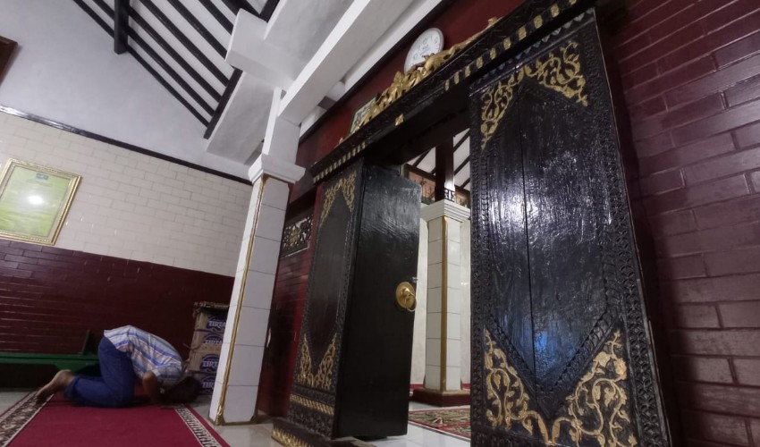 Masjid Pejlagrahan Kota Cirebon Saksi Syiar Islam Di Jawa Citrust Id